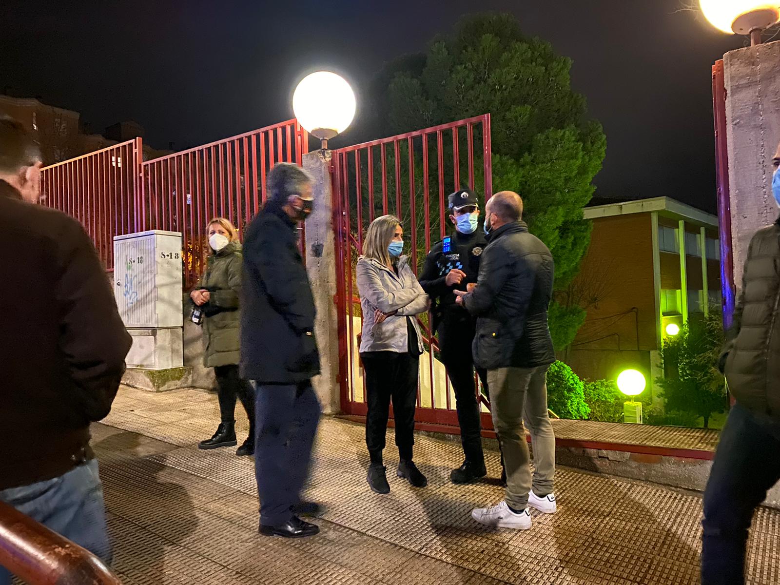Ayuntamiento de Toledo Desalojados los vecinos de varios portales por ... Ayuntamiento de Toledo Desalojados los vecinos de varios portales por ...